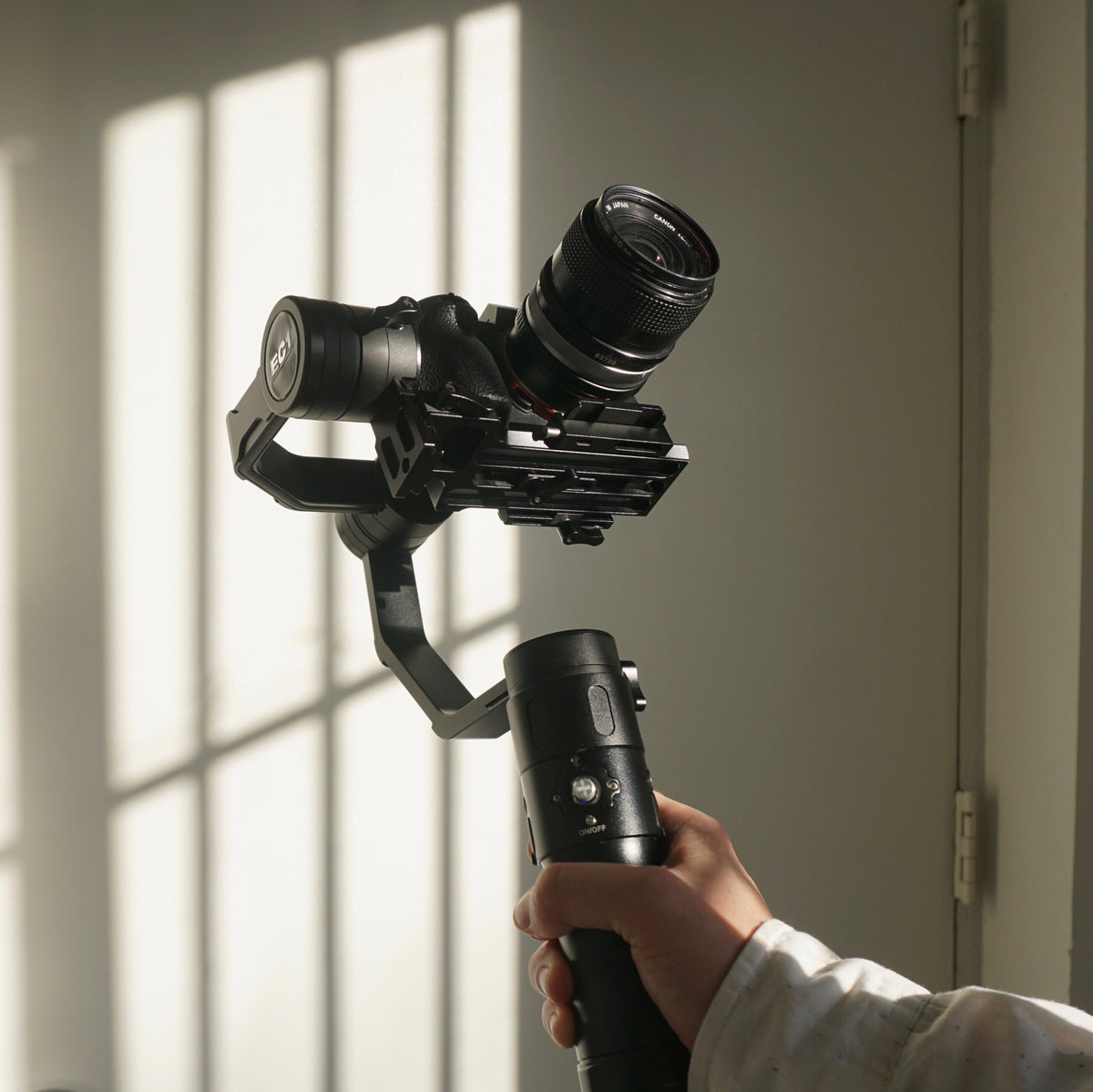 A Beginner's Guide to Camera Stabilizers, Gimbals, Gyros and More ...